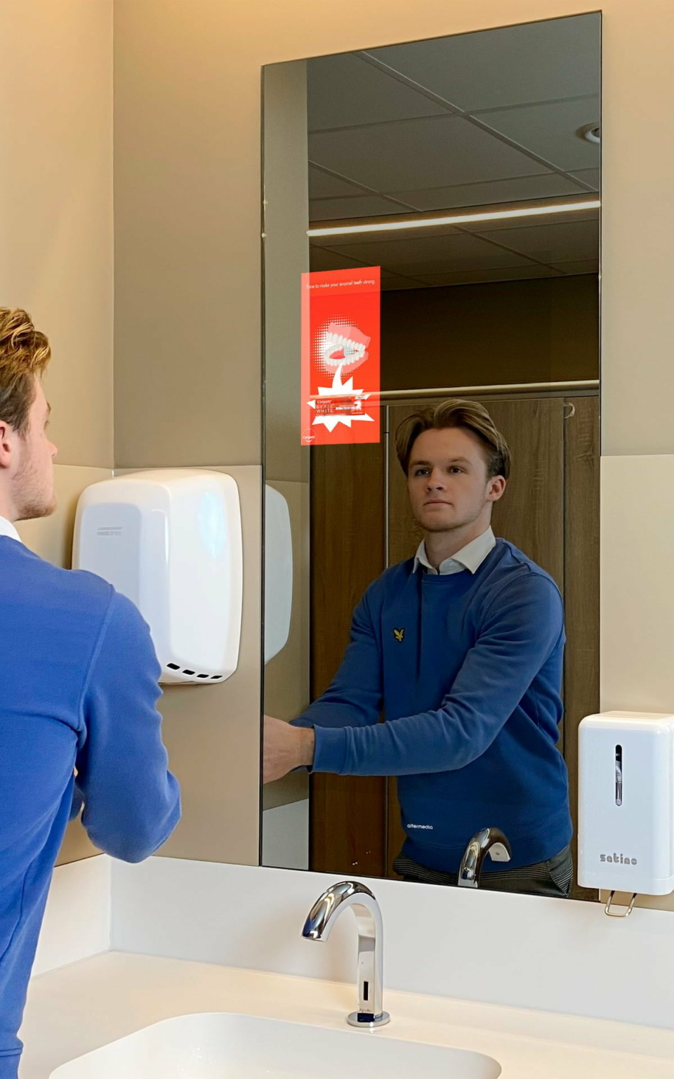 Restroom media - XPO Screens